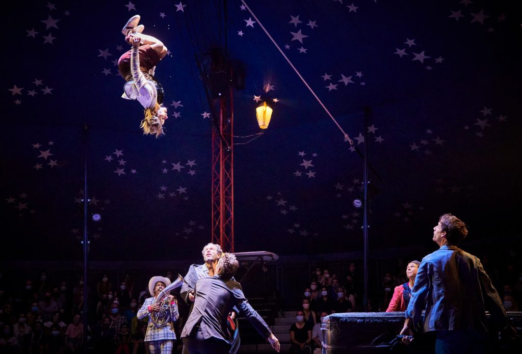Spectacle : Village de cirque - Coopérative de rue et de cirque ...